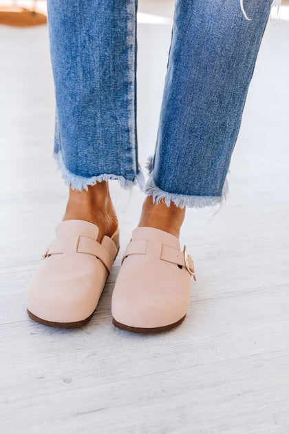 Keeley Clog Sandal | Clog Sandals | Sandals For Women | Cute Shoes ...